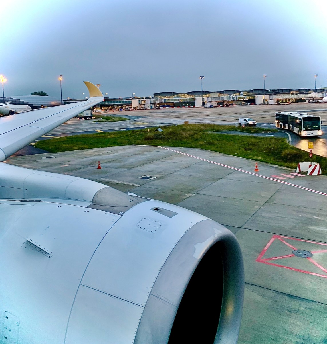[Review] Etihad : EY409/EY31 – Bangkok-Abu Dhabi-Paris – Shipy-Ship