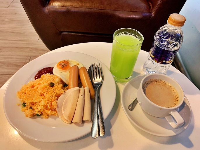 [Review] Thai Airways : TG323 – Bangkok (BKK)-New Delhi – Shipy-Ship